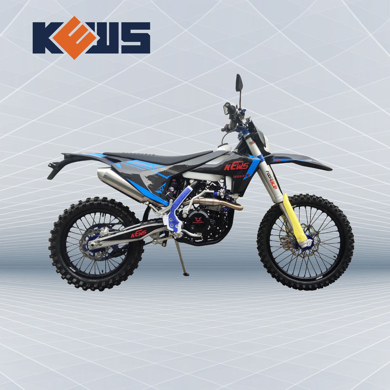 Husq Model K18 In NC300s Xe máy tuân thủ Efi Euro 4 trên đường Xe máy 300CC